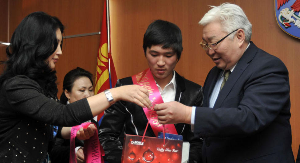 2013 оны шилдэг хүүхдүүд 23-нд тодорно