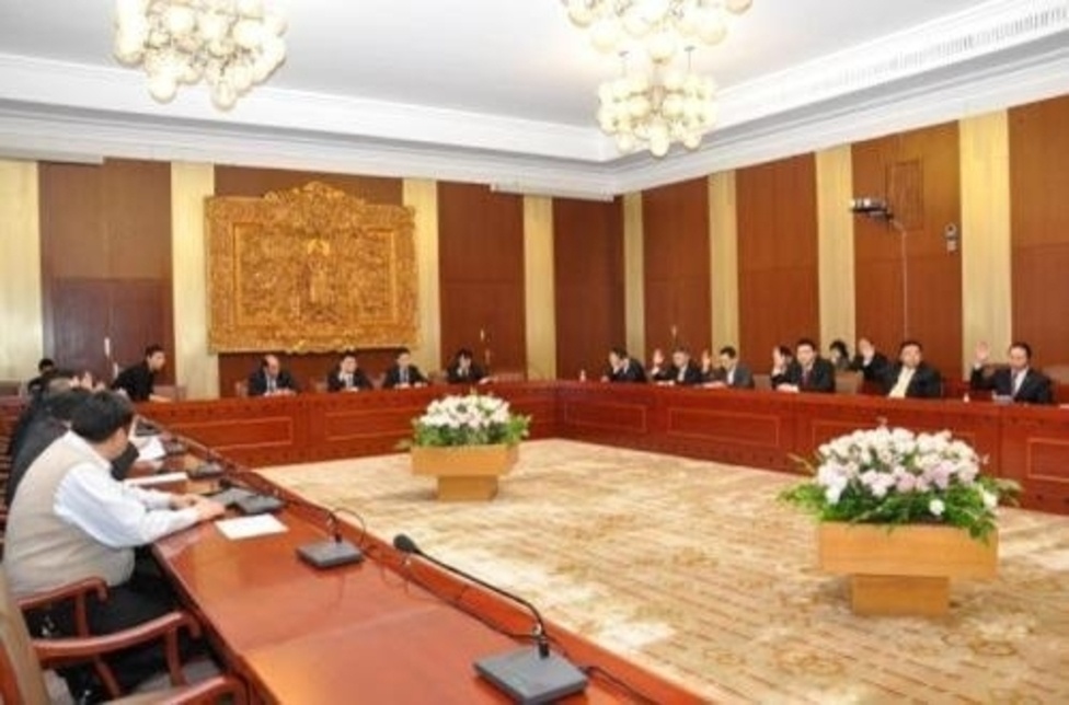 Намын бүлгүүд хуралдаж байна