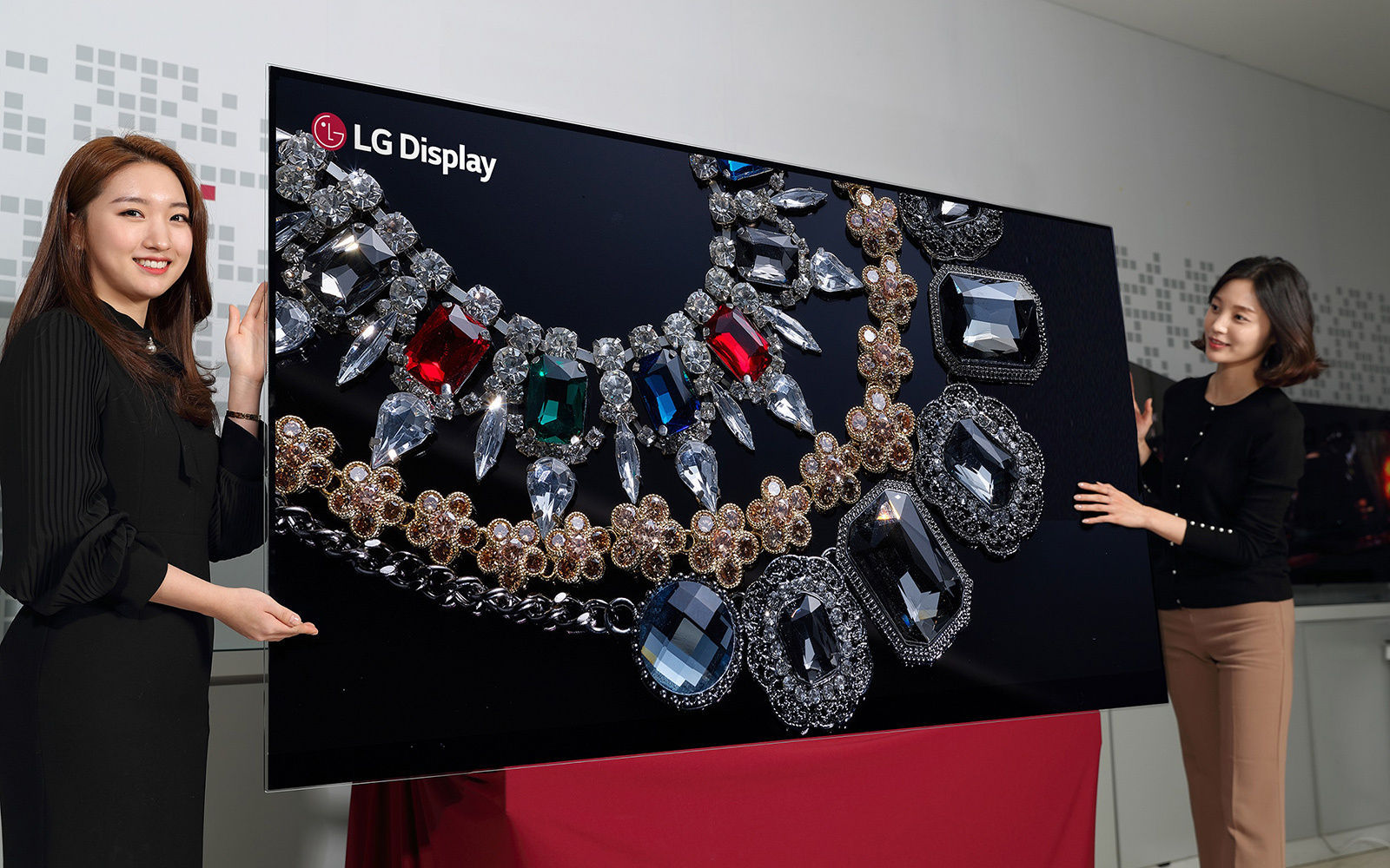LG компани дэлхийн хамгийн том, хамгийн өндөр нягтралтай OLED дэлгэцийг ...