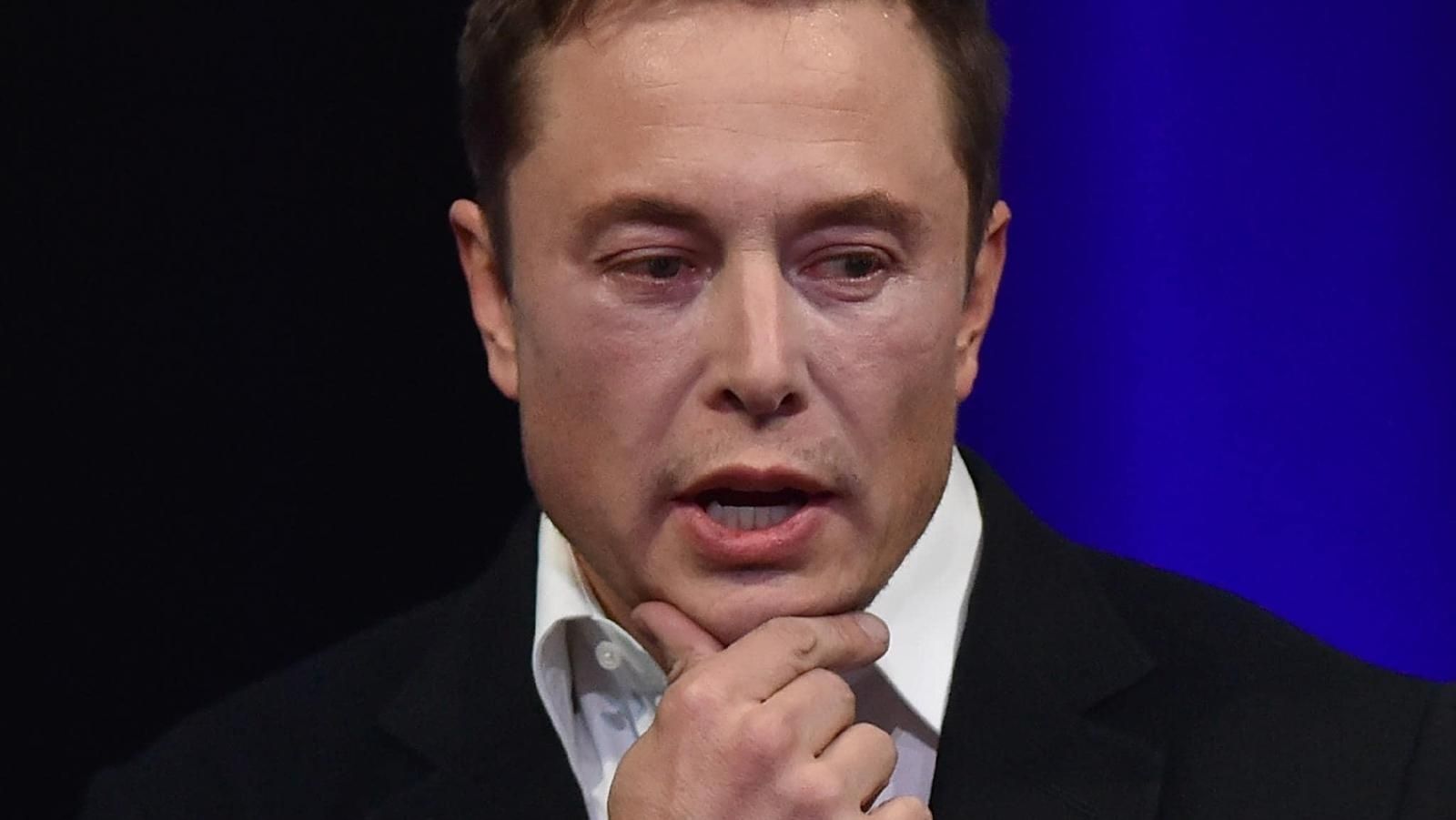 Твиттерийн маргааны дараа Британи аврагч Илон Маскыг шүүхдэх ...