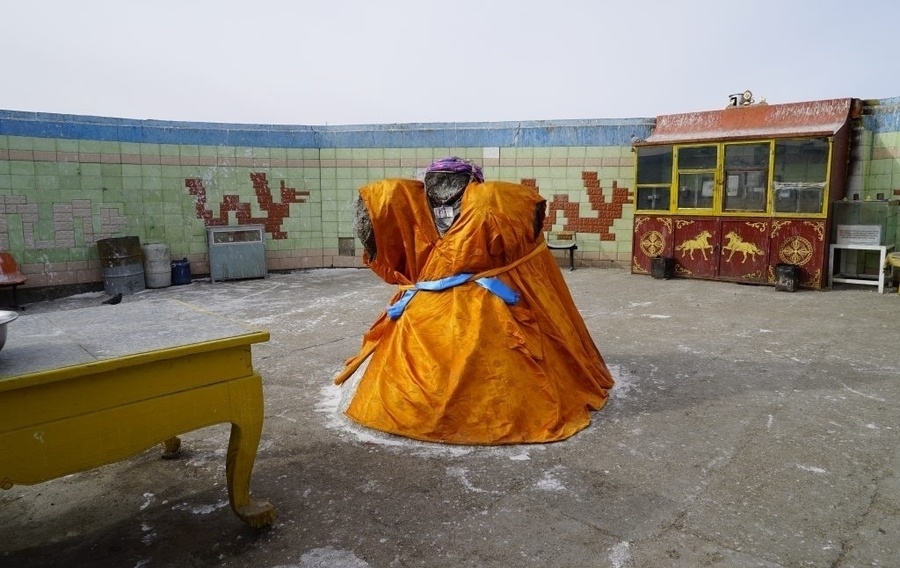 “Ээж хад” болон “Хийморийн овоо” орчмыг цэвэрлэжээ