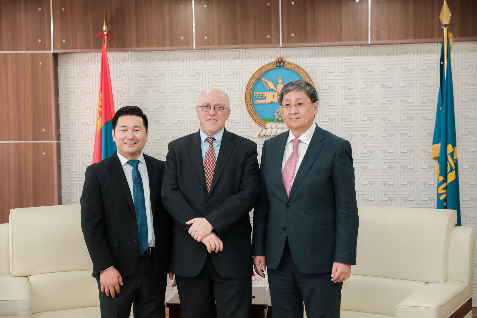 Хувийн хэвшлийн санхүүжилтийн хүртээмжийг нэмэгдүүлэх чиглэлээр Монгол Америкийн түншлэлийн