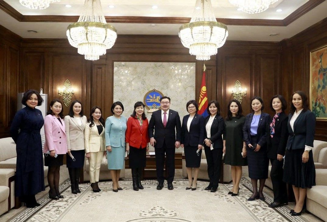 УИХ ын эмэгтэй гишүүд Хүүхэд хамгааллын болон Жендэрийн эрх тэгш байдлын тухай хуульд нэмэлт