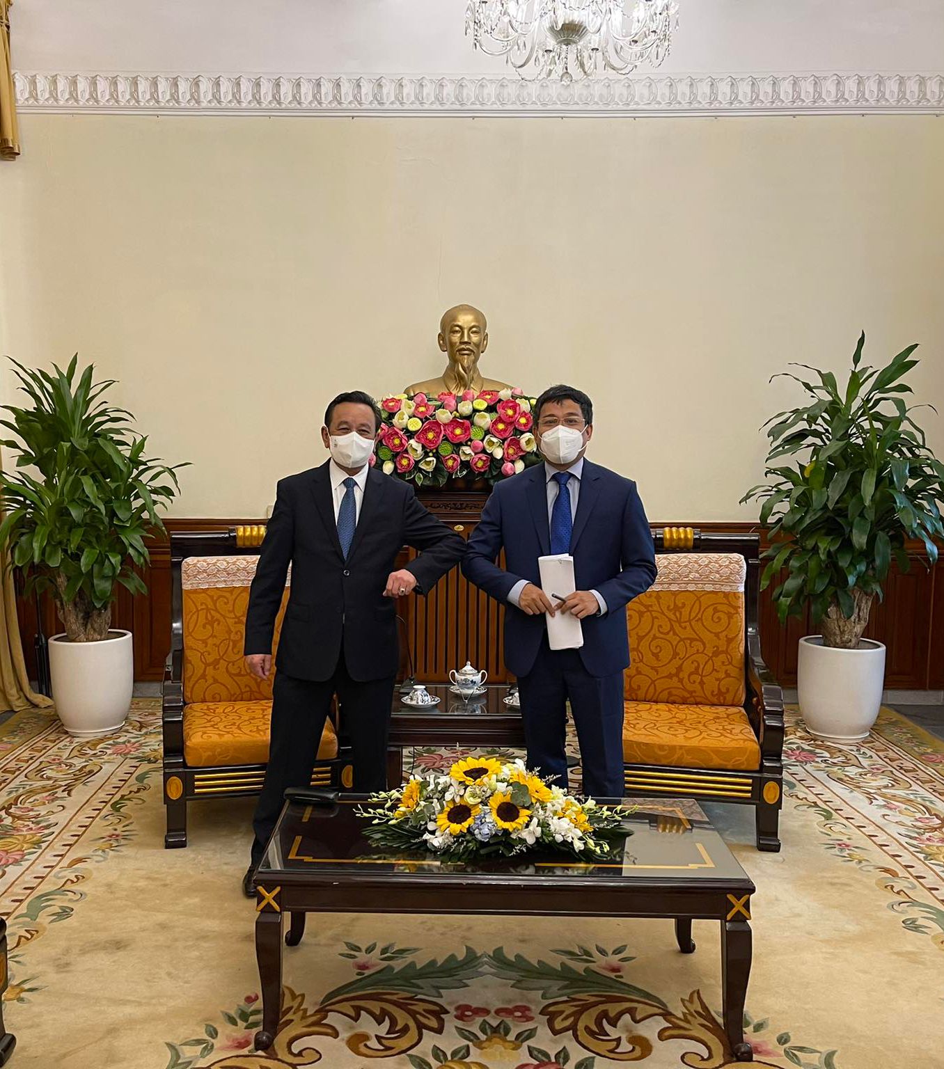 Вьетнам руу шууд нислэгтэй болох монголын хөлдөөсөн мах болон нүүрс