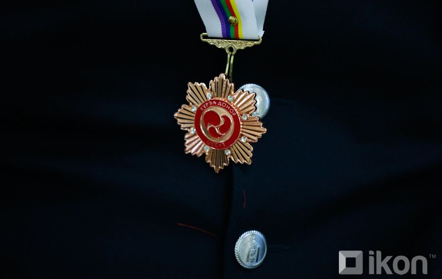 ФОТО 100 аас дээш удаа цусаа бэлэглэсэн П Одмаа Н Алтантуяа Р Энхчимэг П Батболд нарыг