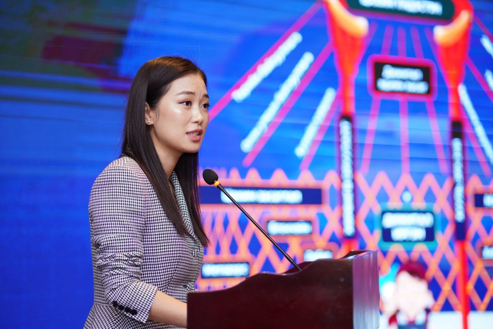 Харилцаа холбоо, мэдээллийн технологийн салбарынхан хөрөнгө оруулалтын ...