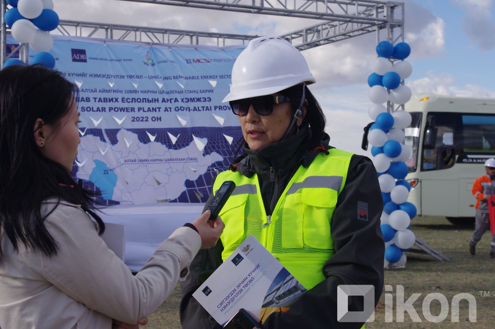 Баруун бүсэд ногоон эрчим хүч үйлдвэрлэх 10 МВт ын Алтай нарны цахилгаан станц барих ажлыг “М Си