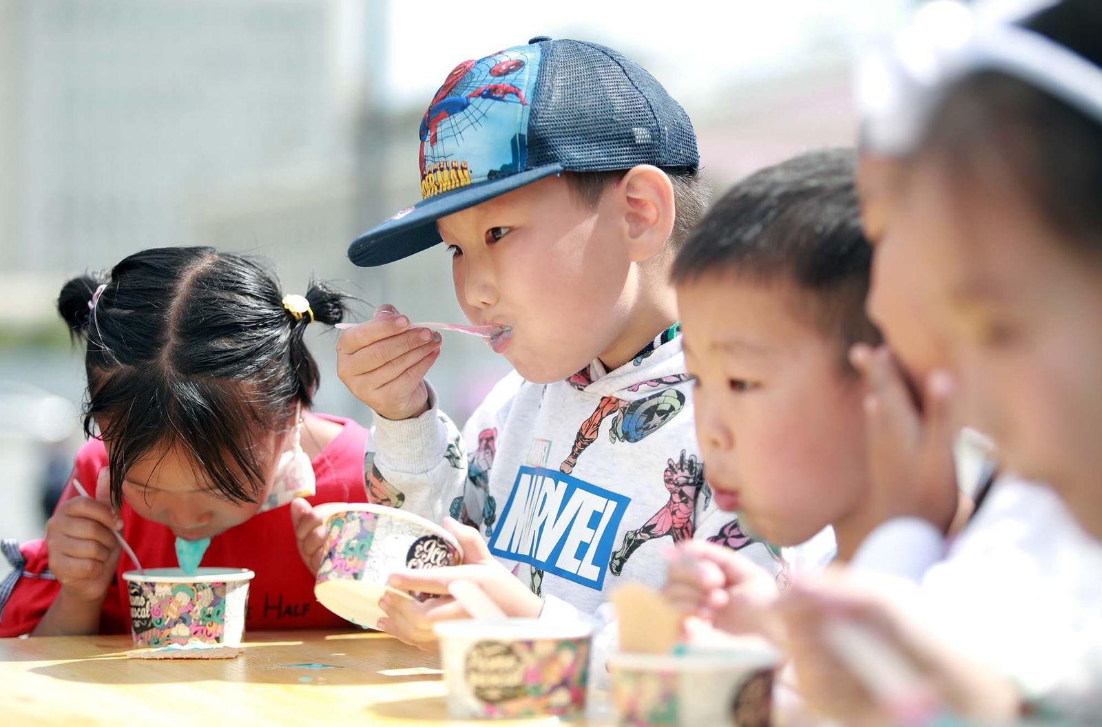 Хоолны өдөрлөгт 30 иргэн, ААН асраа дэлгэжээ - Eguur.MN