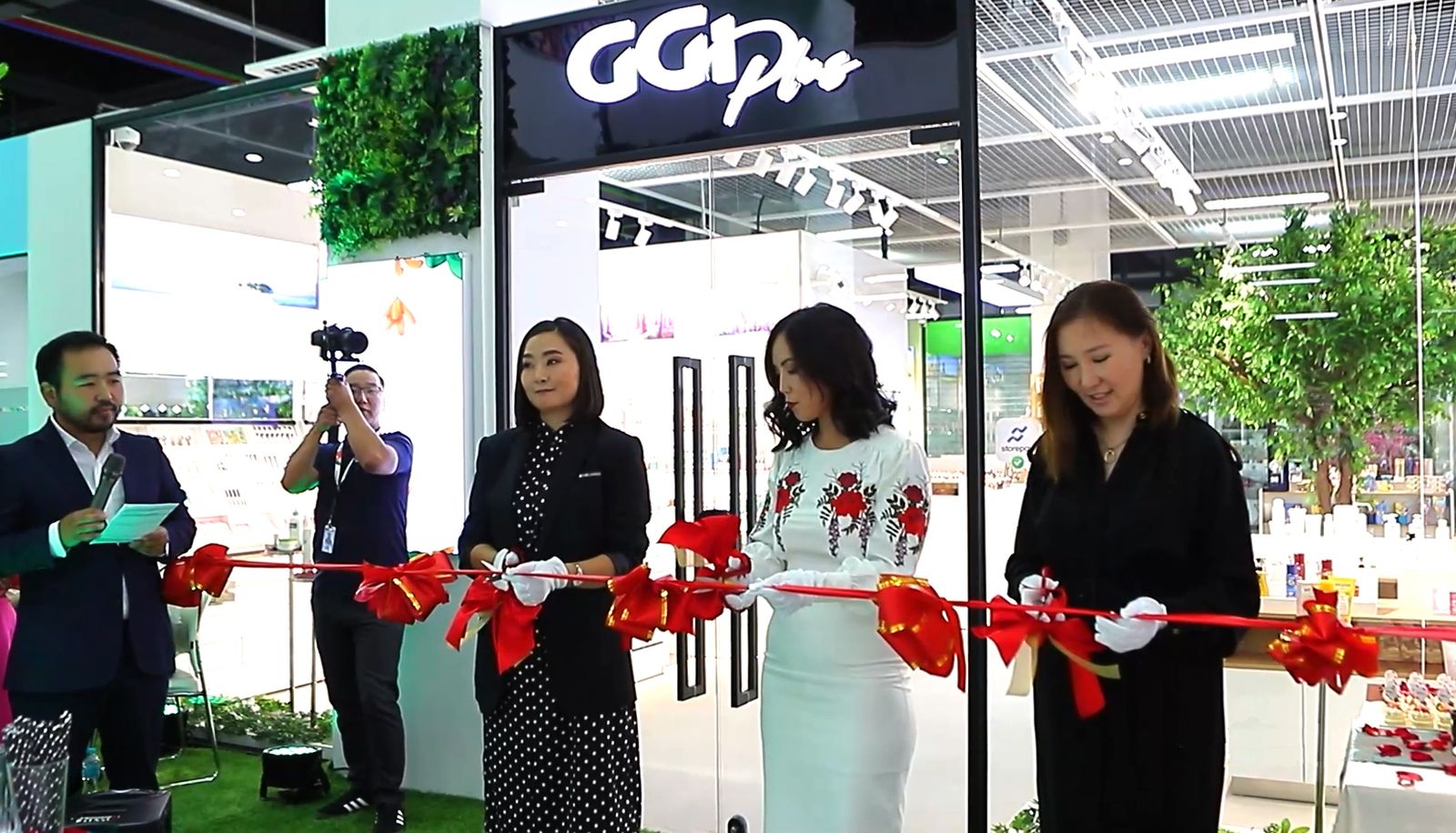 ФОТО: GGI PLUS нэрийн дэлгүүрийн нээлт