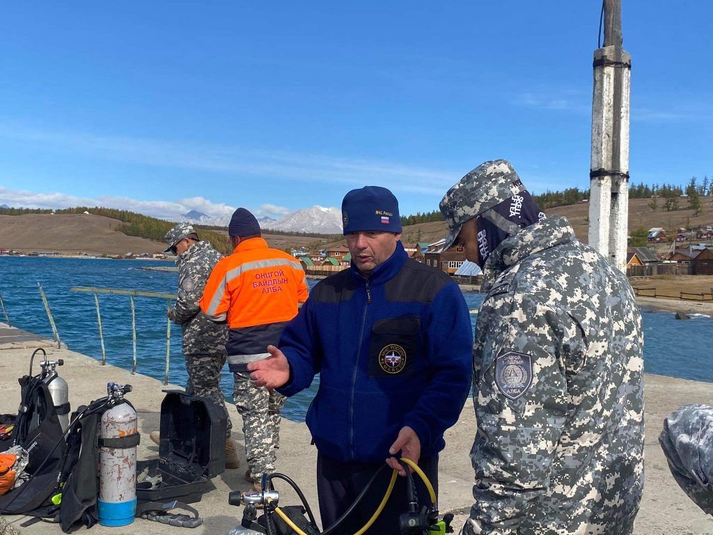 ФОТО: Аврагчдын шумбалтын дадлага
