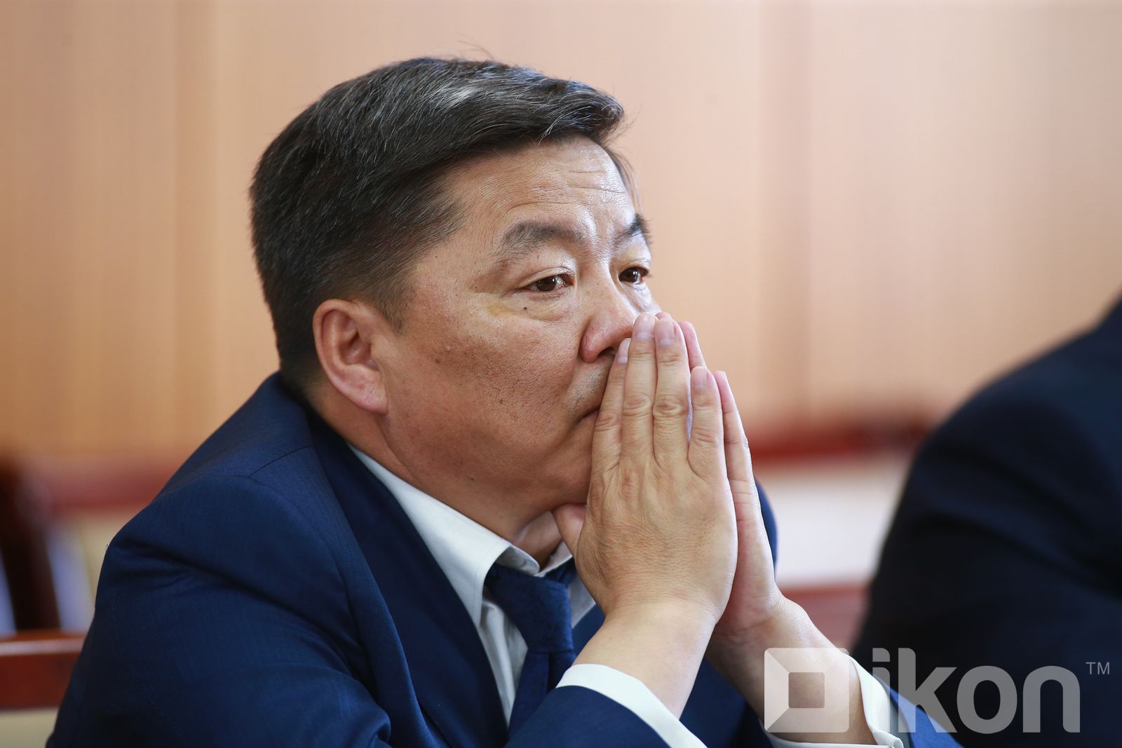 Эзэмшлээс нь их хэмжээний бэлэн мөнгө олдсон албан тушаалтнуудын хэрэг