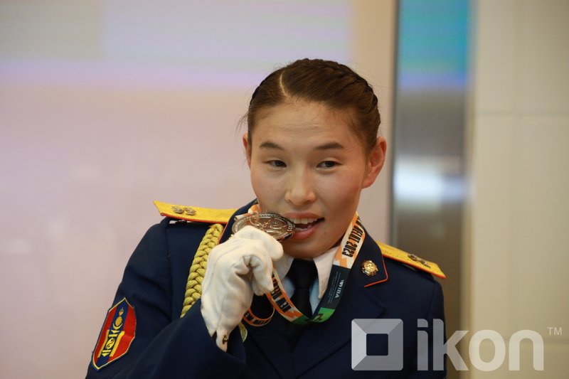 ФОТО Боксын ДАШТ д мөнгө хүрэл медалийн амжилт гаргасан бүсгүйчүүд эх