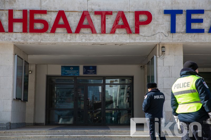 ФОТО Хөгжлийн Банкны гэх хэргийн шүүх хуралдааны эргэн тойронд
