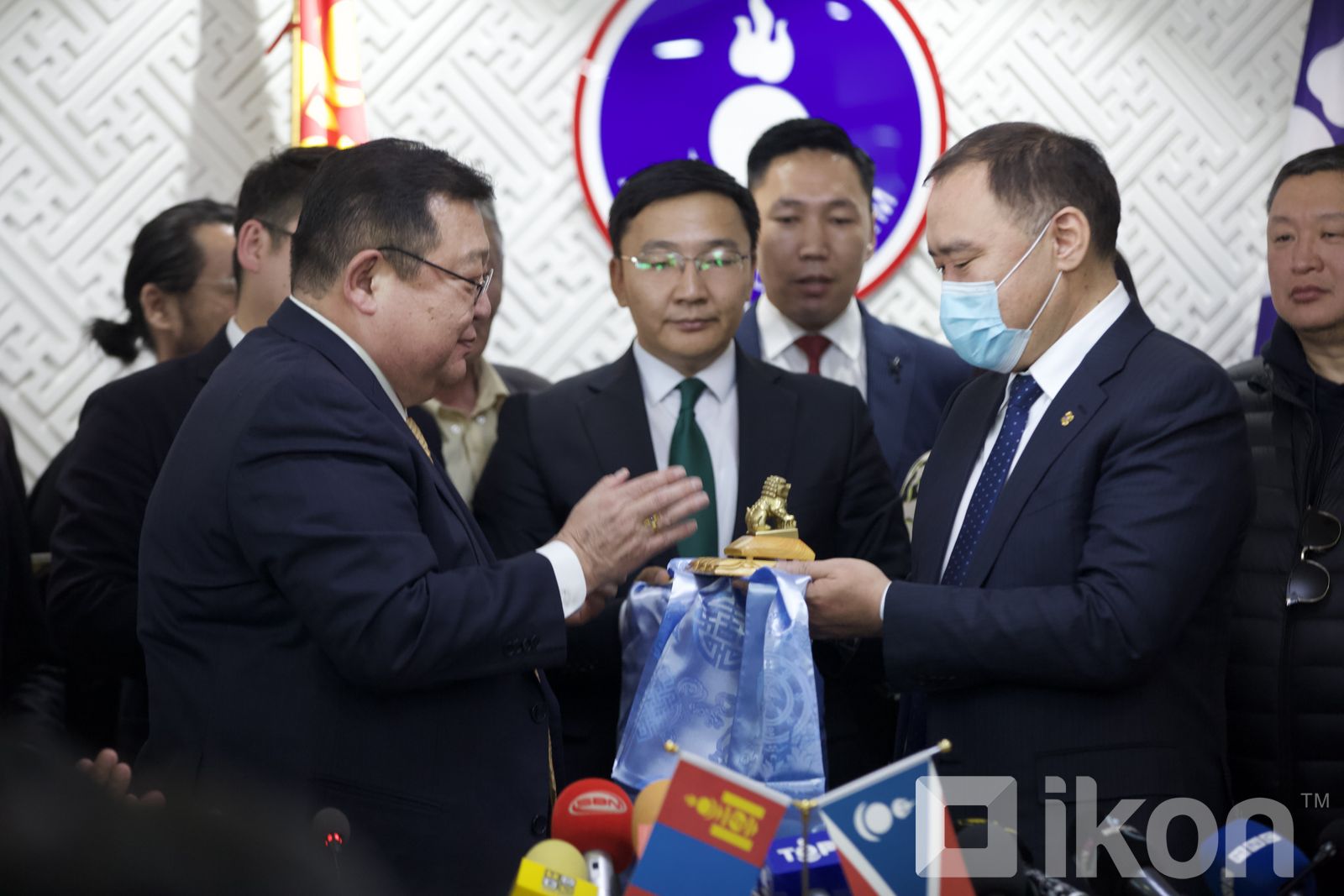 Л Гантөмөр С Зориг агсны төрсөн өдөр АН ын тамга шилжиж ирлээ