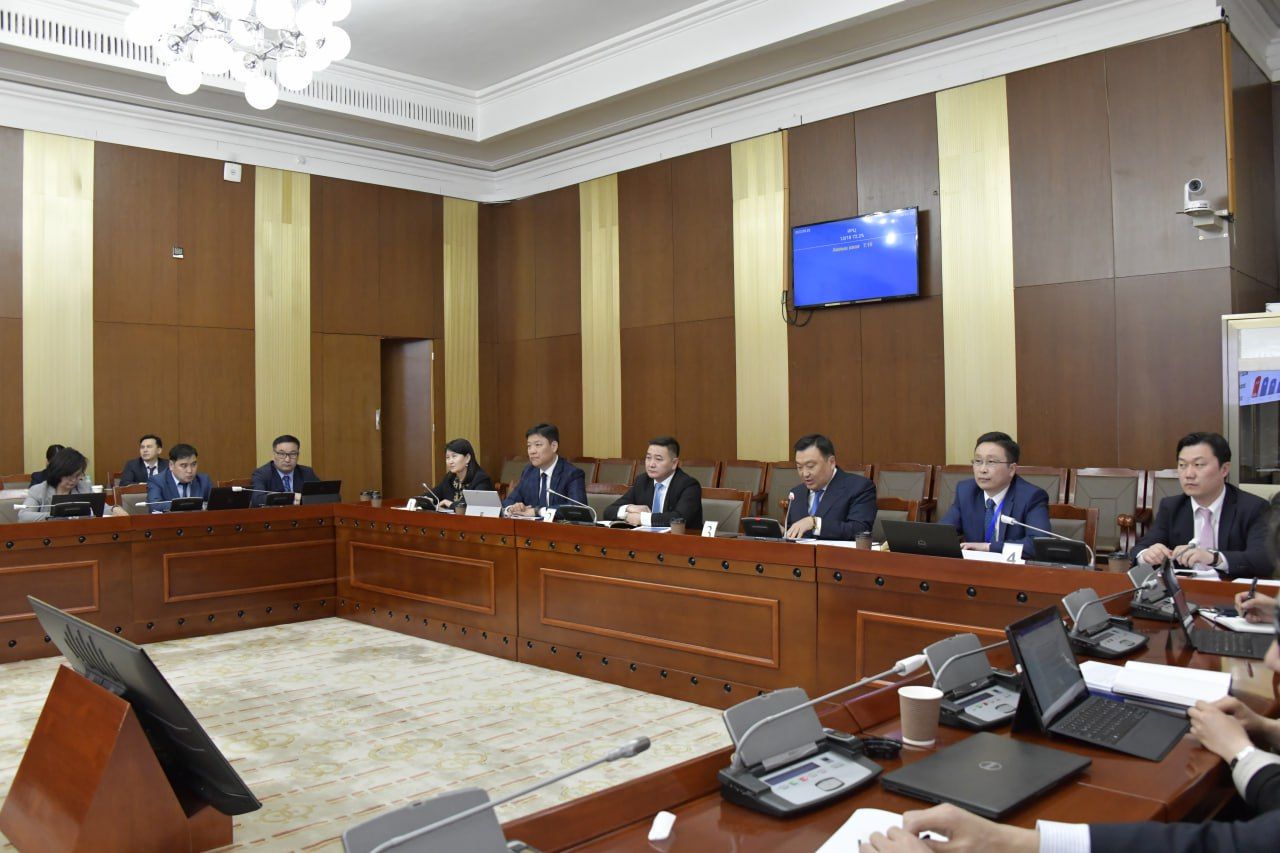УИХ ын Эдийн засгийн байнгын хороо Санхүүгийн зохицуулах хорооны үйл ажиллагааны тайланг хэлэлцлээ