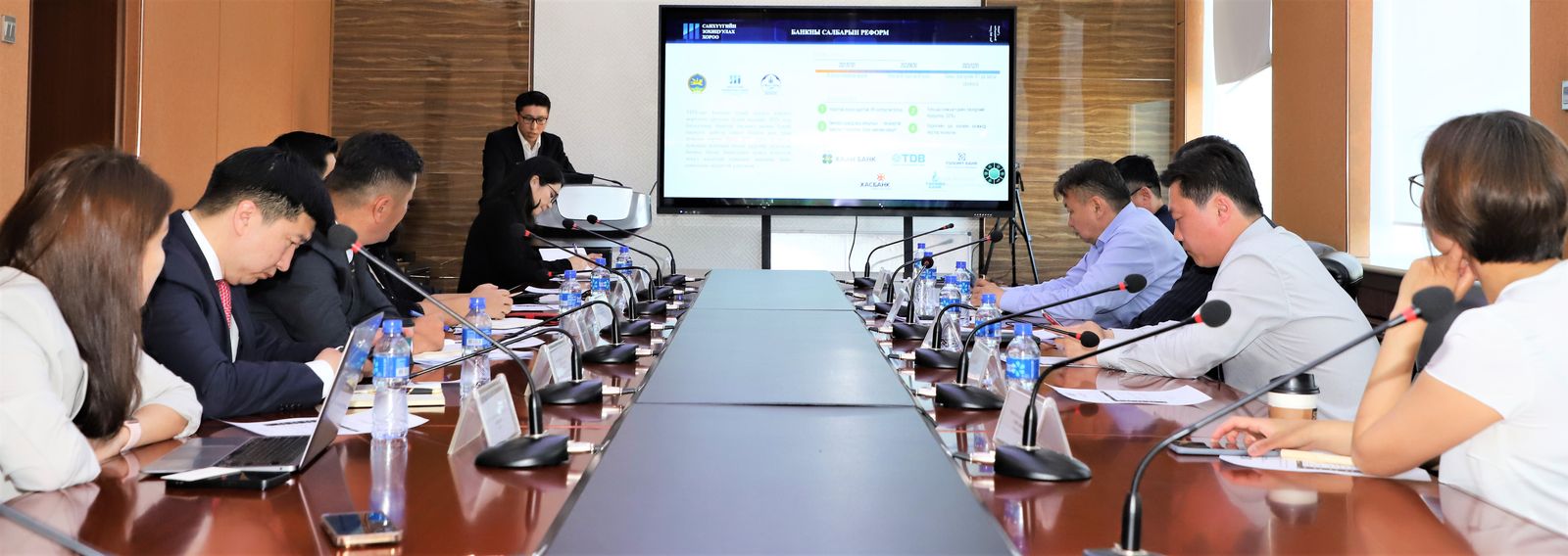 СЗХ ны Үнэт цаасны зах зээлийн бодлогын зөвлөл хуралдлаа