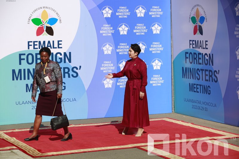 ФОТО Гадаад хэргийн эмэгтэй сайд нарын уулзалтад хүрэлцэн ирсэн эрхмүүд