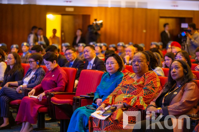 ФОТО Гадаад хэргийн эмэгтэй сайд нарын уулзалтад хүрэлцэн ирсэн эрхмүүд