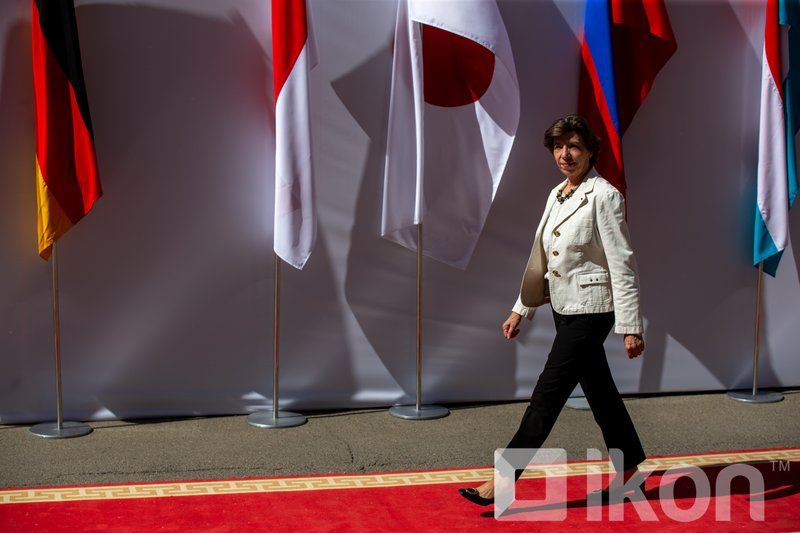 ФОТО Гадаад хэргийн эмэгтэй сайд нарын уулзалтад хүрэлцэн ирсэн эрхмүүд