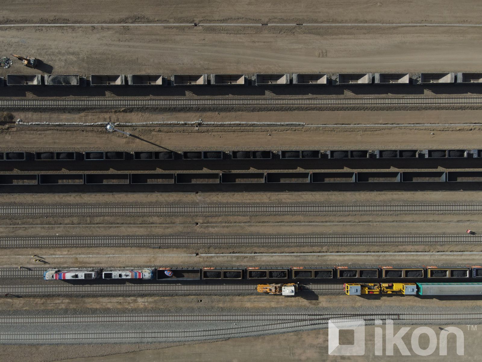 Оны эхний долоон сард гадаад худалдааны бараа эргэлт 13 7 тэрбум ам долларт хүрч ашигтай гарчээ