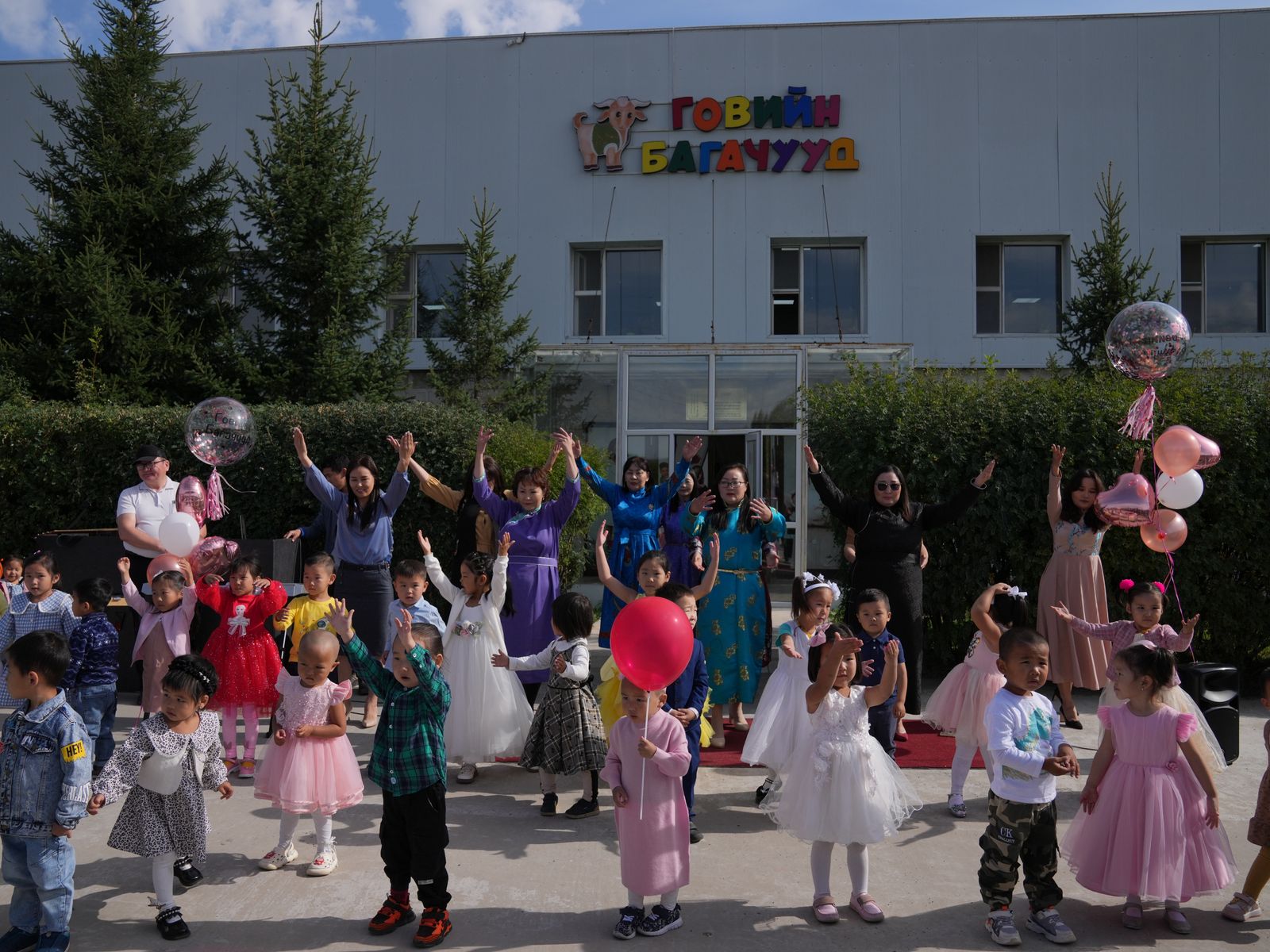 “ГОВЬ-ийн багачууд” цэцэрлэгийн хичээлийн шинэ жилийн нээлт боллоо