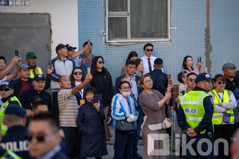 ФОТО Гэгээн Ширээт Улсын Төрийн тэргүүн Пап Францисыг үдлээ