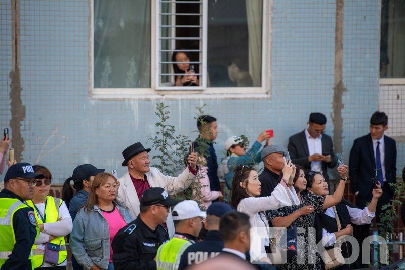 ФОТО Гэгээн Ширээт Улсын Төрийн тэргүүн Пап Францисыг үдлээ