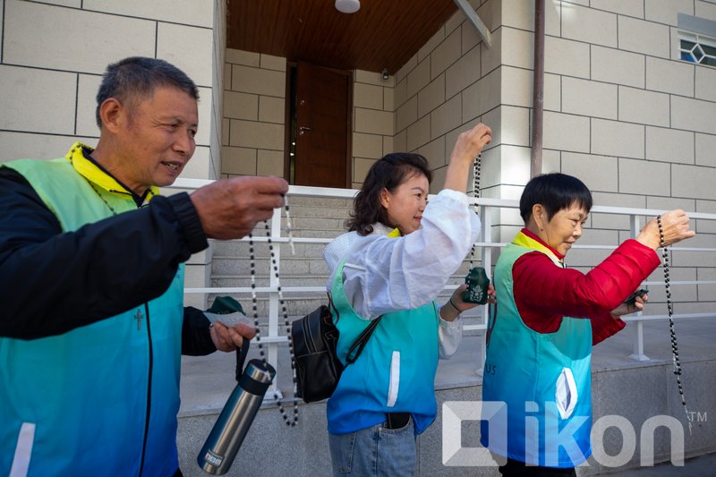 ФОТО Гэгээн Ширээт Улсын Төрийн тэргүүн Пап Францисыг үдлээ