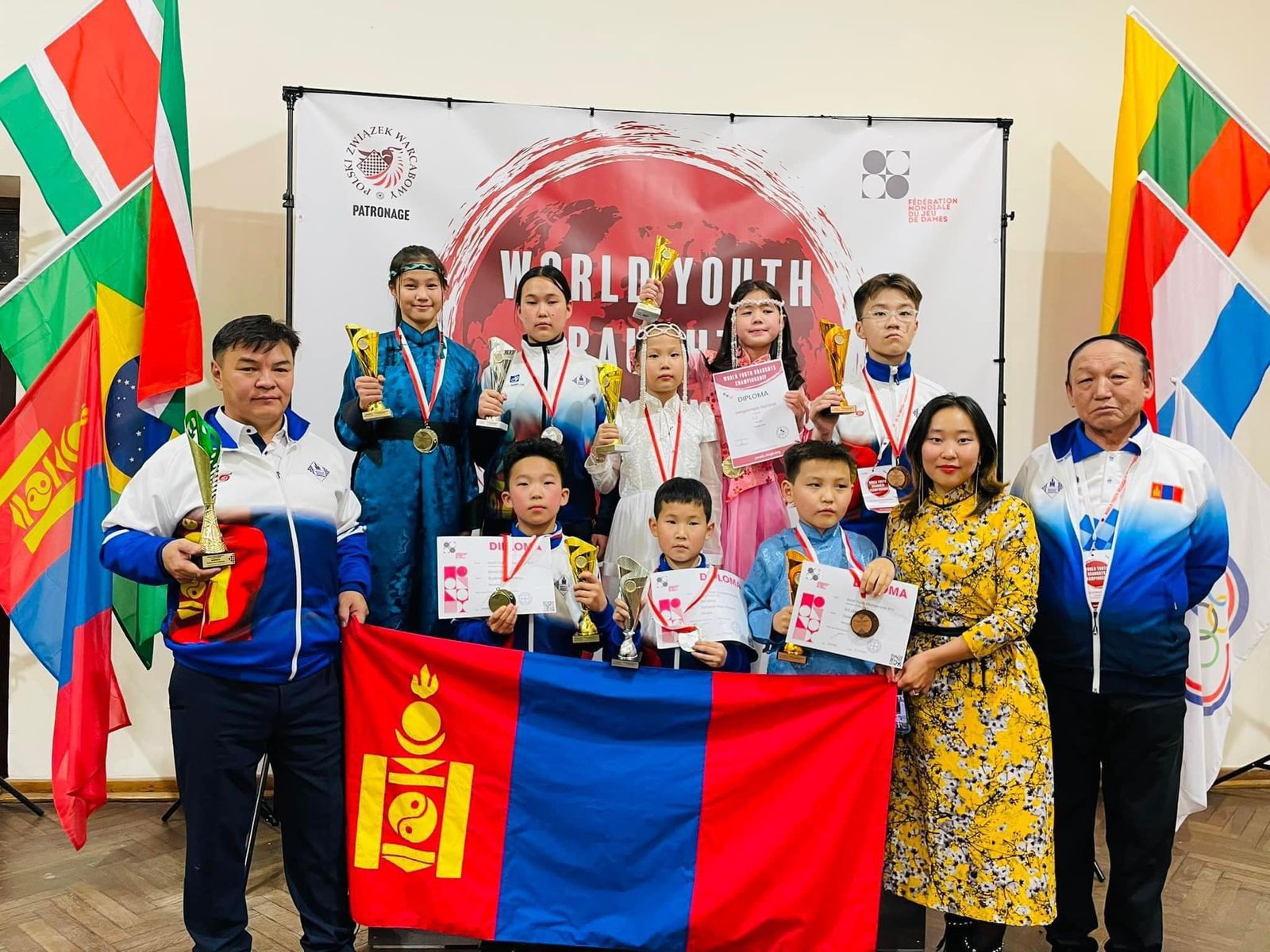 Монголын өсвөрийн даамчид гурван жил дараалан багаараа тэргүүллээ