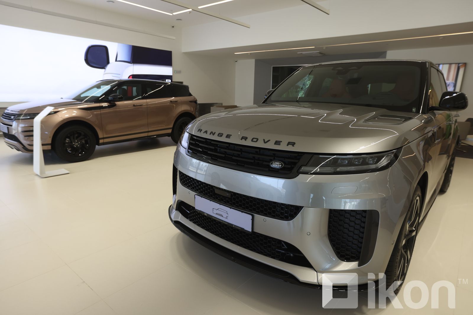 ФОТО: Их Британийн автомашин үйлдвэрлэгч Land Rover брэндийн ...