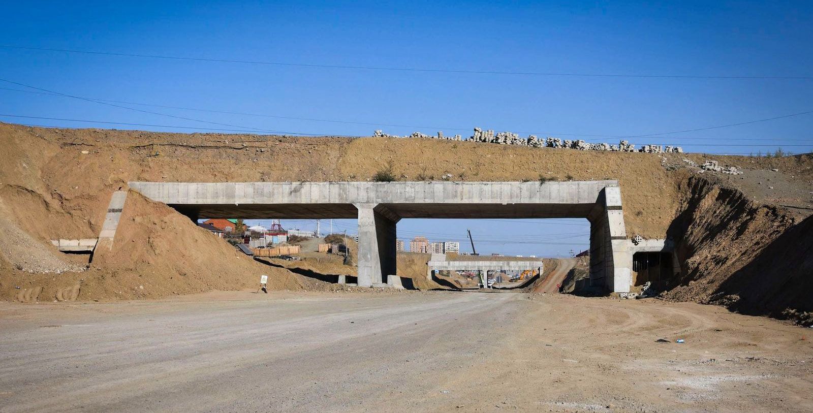 Н Мөнхбаяр Толгойтын замыг Гэмтлийн эмнэлэгтэй холбох ажлын хүрээнд 358 иргэн хуулийн