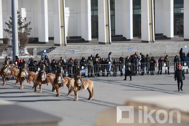 ФОТО ХБНГУ ын Ерөнхийлөгч Ф В Штайнмайэр болон түүний гэргийг төв талбайд албан ёсоор угтлаа