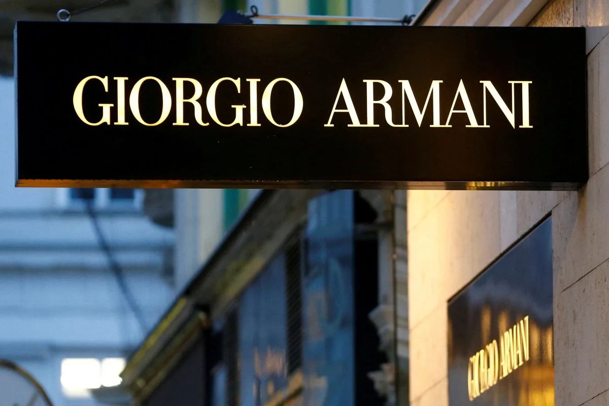 Милан хотын ойролцоо үнэтэй цүнхний үйлдвэрт хятад ажилчдыг боолчилж ...