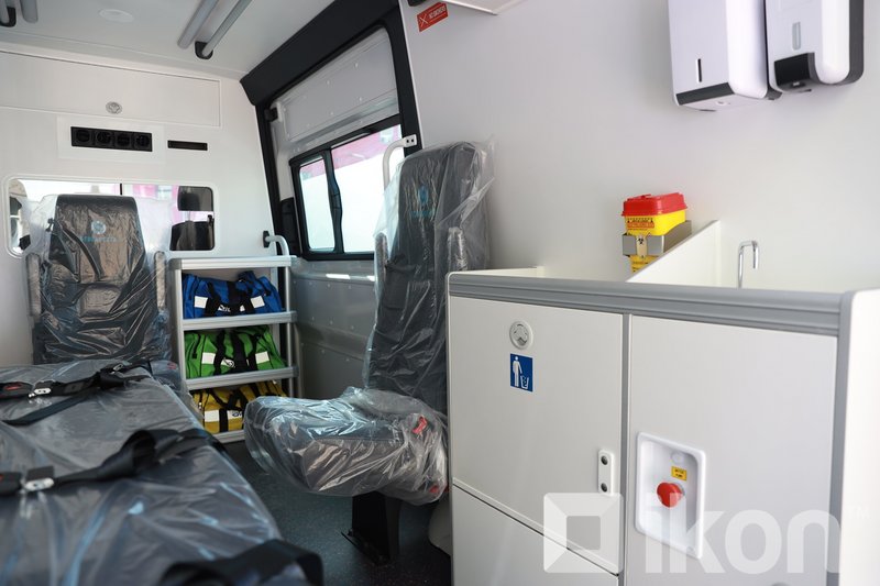 ФОТО Орон нутагт явуулын эмнэлгийн үйлчилгээ үзүүлэх тусгай тоноглолтой 20 автомашиныг