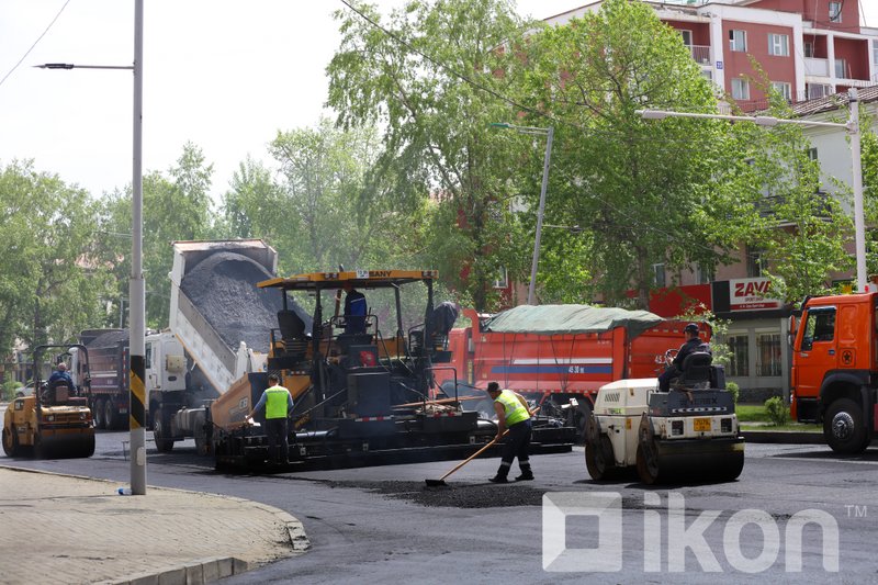 ФОТО Метромоллын уулзвараас Хүнсний 4 дүгээр дэлгүүрийн уулзвар хүртэлх замын засвар дуусаж байна