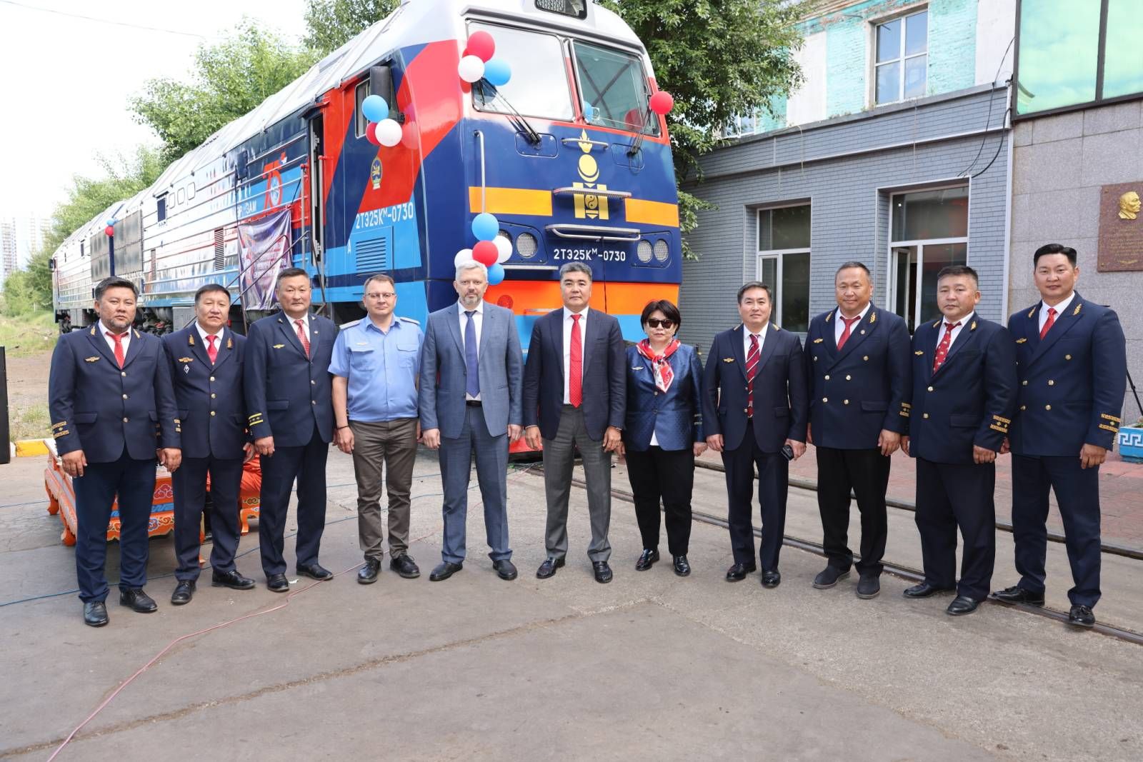 “УБТЗ” ХНН шинэ зүтгүүрээ хүлээн авлаа